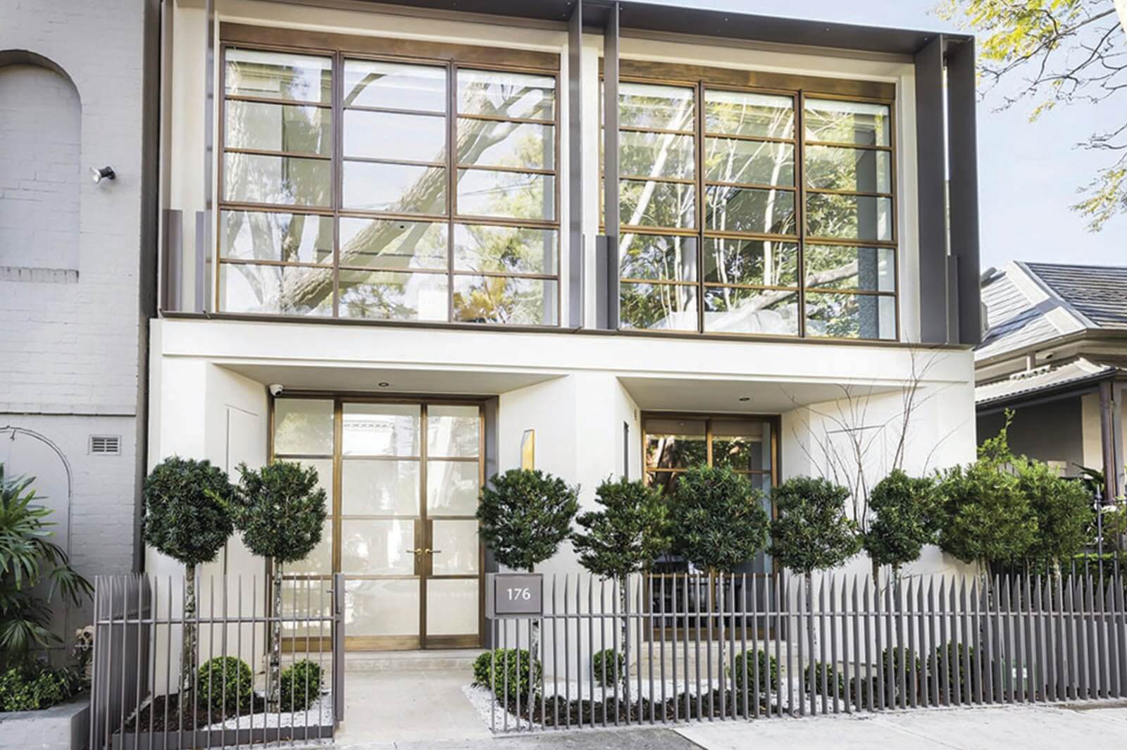 Eastern Suburb bronze windows & doors - Enviro Window Designs